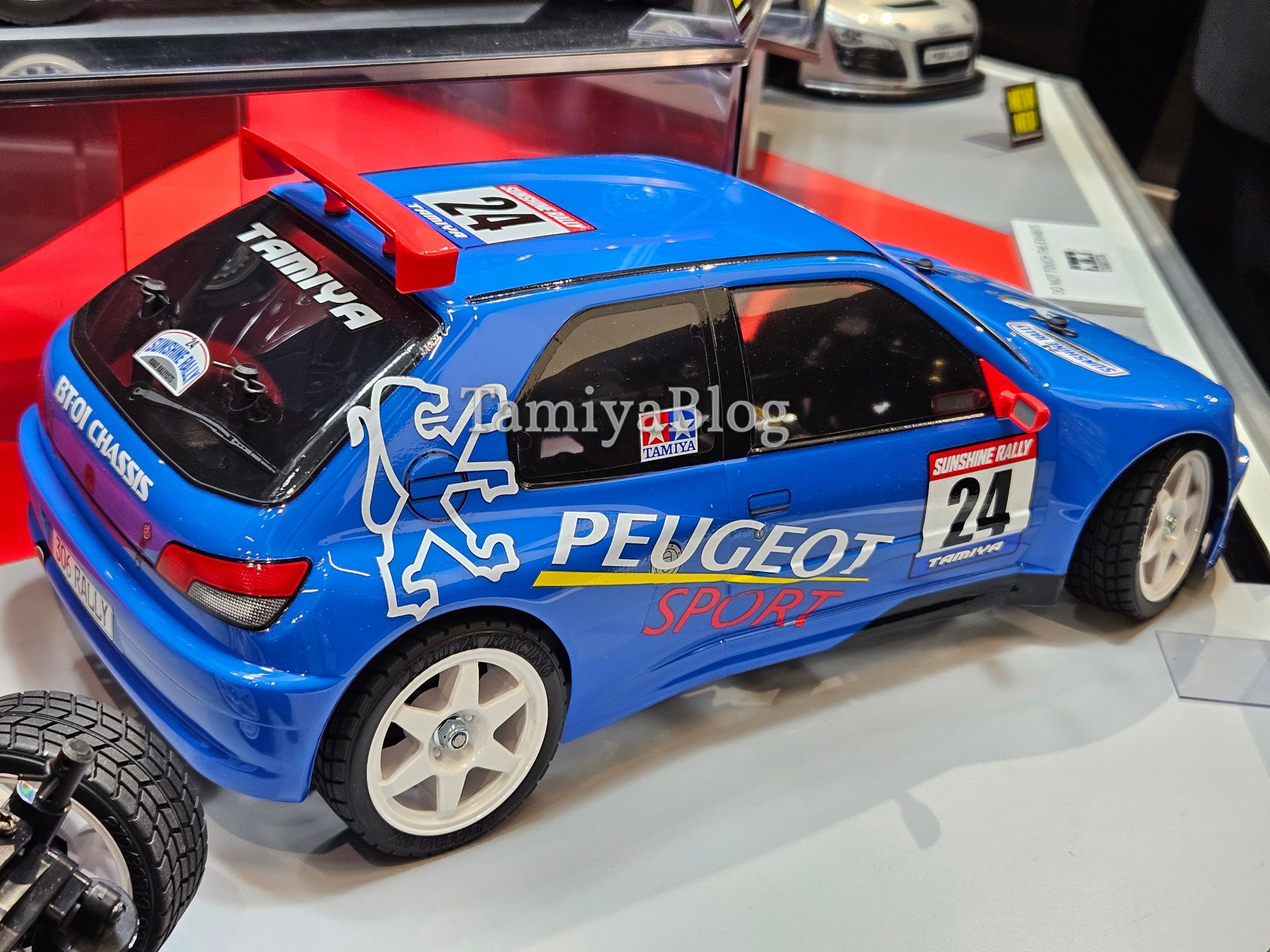 Tamiya BT-01 Peugeot 306 Maxi KIT 58746 : l’esprit du rallye en version ...